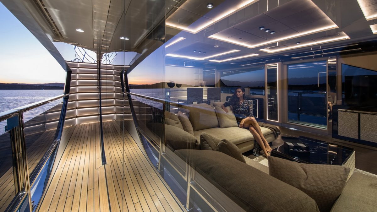 First New Dominator Ilumen 28 metre is launched - Southeast Asia Boats ...
